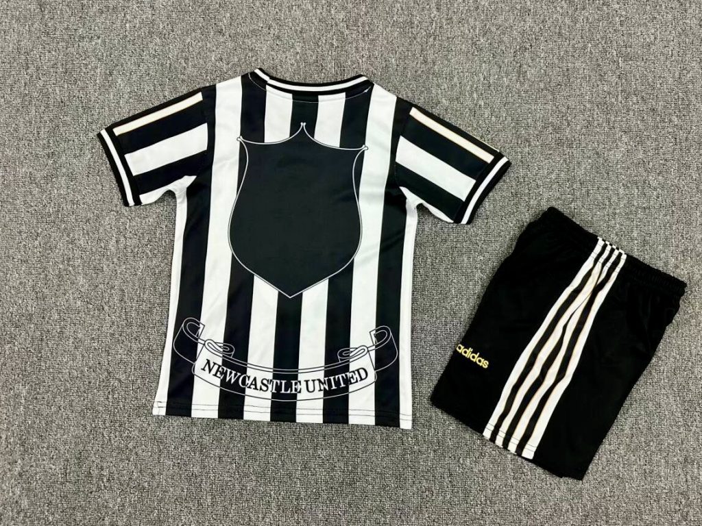 Newcastle United 1997-99 Home Kids Kit - Premier Retros