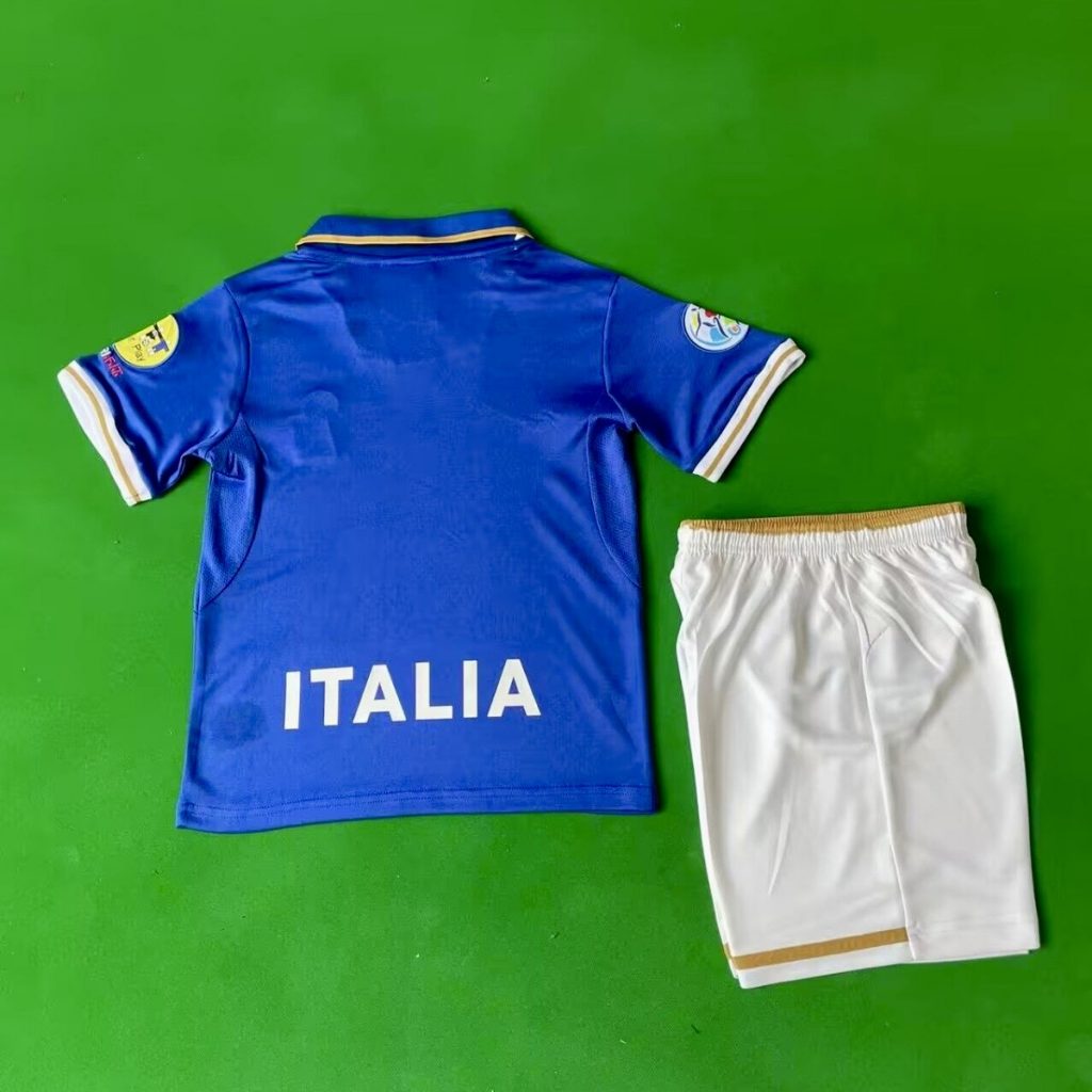 Italy 1996 Kids Home Kit - Premier Retros